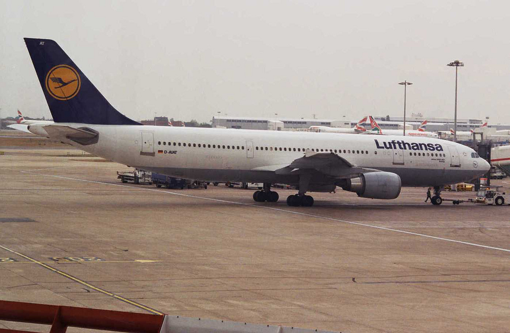 Mahan A306 at Tehran on Jun 6th 2018, tail strike on landing - AeroInside