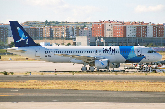 SATA A320 at Funchal on Jun 20th 2011, flock of birds ingested by both ...