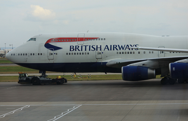British Airways B744 enroute on Jan 12th 2016, crack in wing upper ...