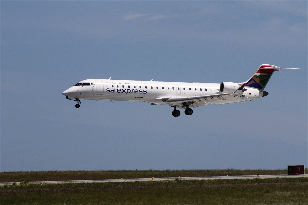 SA Express CRJ7 at East London on May 11th 2018, engine shut down in ...