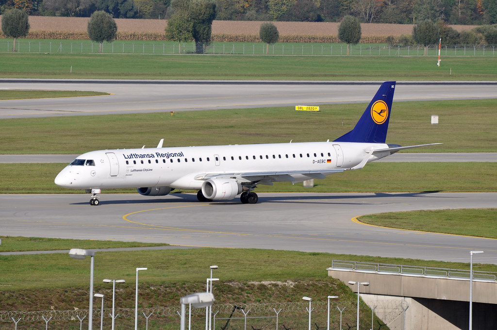 Lufthansa Cityline E195 at Munich on Jan 29th 2020, anti-ice failure ...