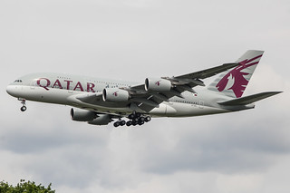 Qatar A388 at Paris on Jul 30th 2025, hydraulic failure - AeroInside