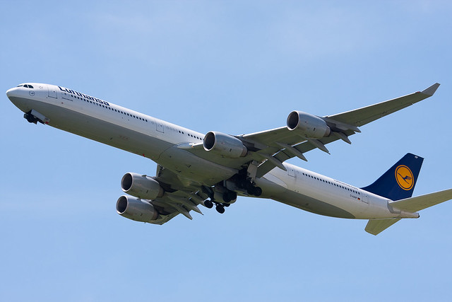 Lufthansa A346 at Boston on Nov 8th 2022 and Nov 9th 2022, returned ...