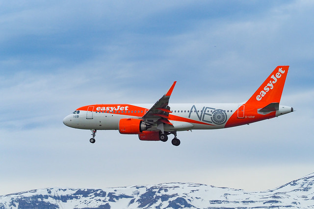 Easyjet A20N at Faro on Jul 25th 2022, engine fire warning - AeroInside