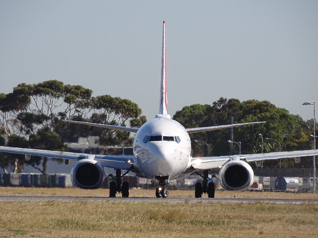 Qantas B738 and Qantas B738 at Sydney on Apr 29th 2023, loss of ...